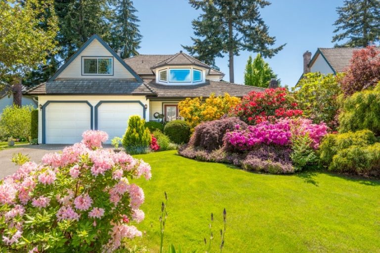 Beautiful Landscaped Garden Designs - Image Gallery - Epic Home Ideas